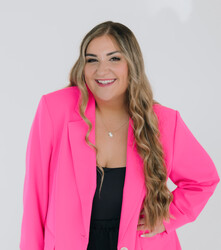 Gianna Beasley | Official Publisher Page | Simon & Schuster India