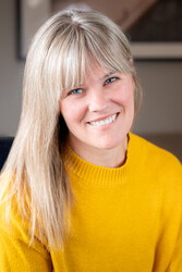 Kelly Collier | Official Publisher Page | Simon & Schuster