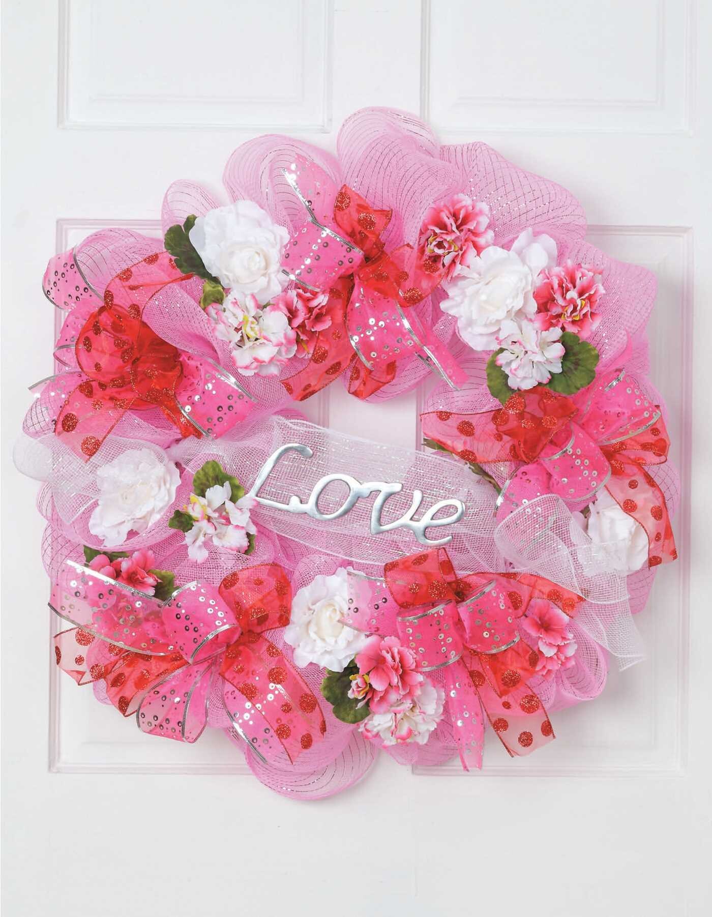 Learn to Make Deco Mesh Wreaths | Book by Leisure Arts | Official ...