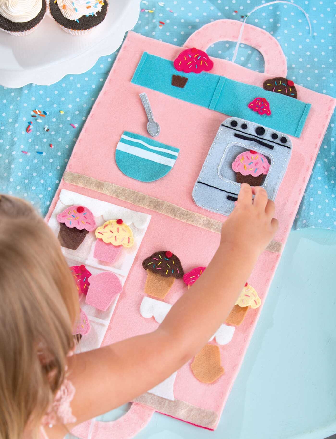 Play Mats—7 Interactive Felt Designs for Making Your Own Story | Book ...