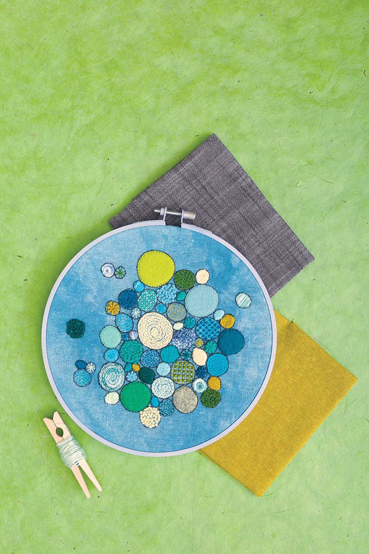 Crewel Embroidery Handy Pocket Guide | Book by Jo Avery | Official ...
