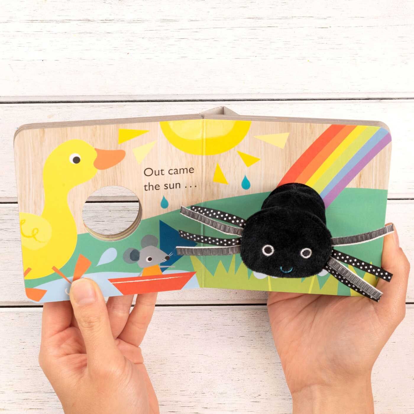 Touch and Trace Nursery Rhymes: Itsy Bitsy Spider Finger Puppet Book ...